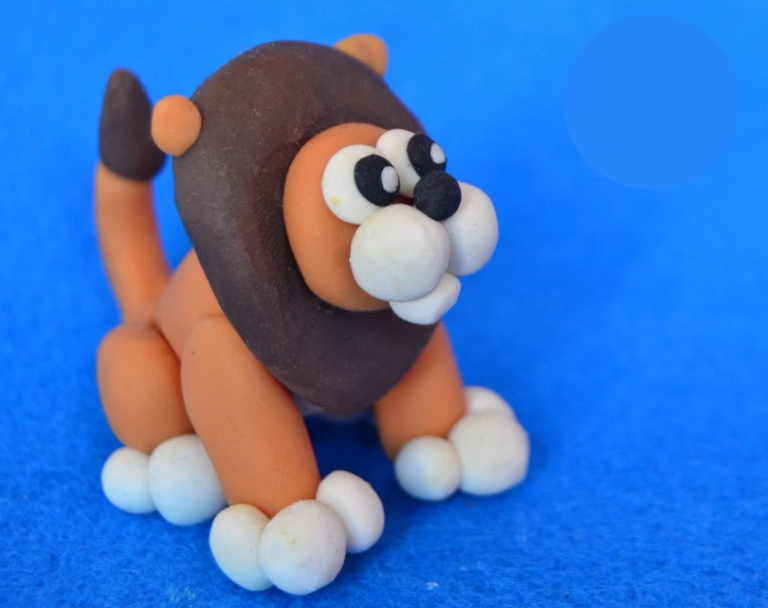 León de plastilina - hermoso y fácil de hacer